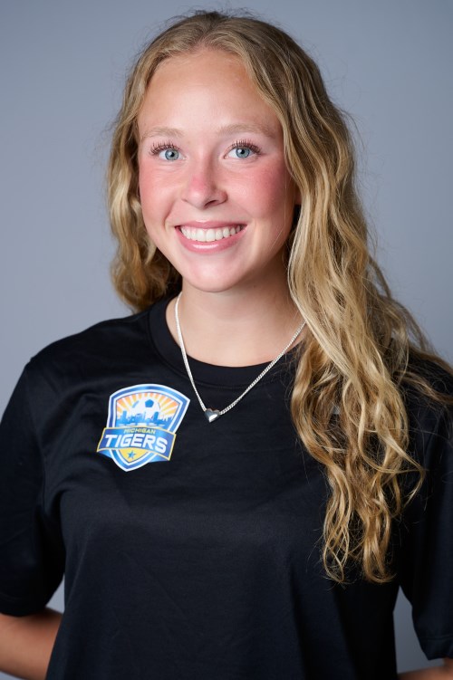 Coaching Staff - Lucy - Serlin